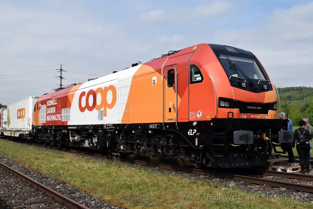 9672-0039-270425.jpg - ELP 2019.318 "Coop" / Etzwilen (Güterbahnhof) 27.4.2025